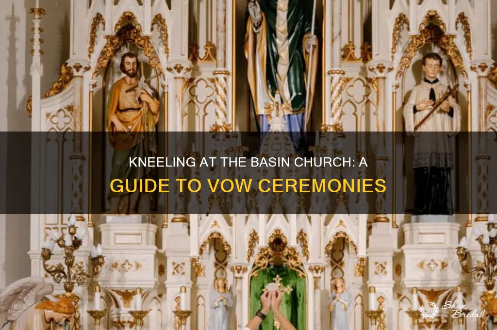 Kneeling At The Basin Church: A Guide To Vow Ceremonies | ShunBridal