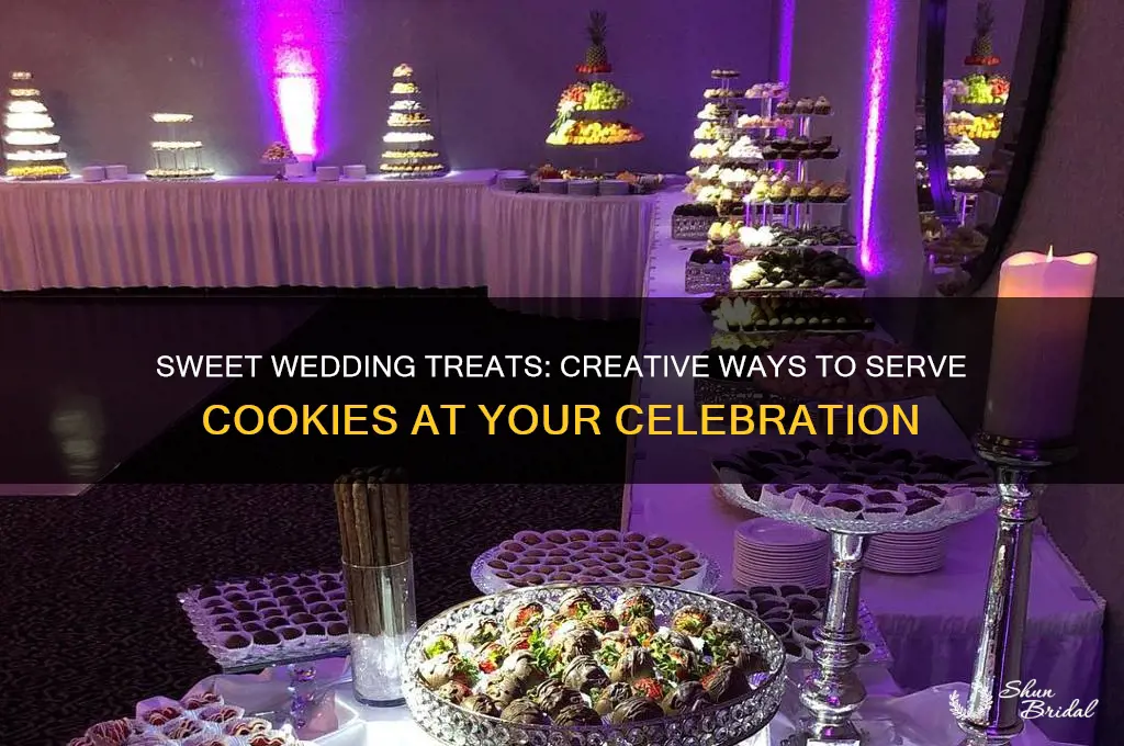 Sweet Wedding Treats: Creative Ways To Serve Cookies At Your ...