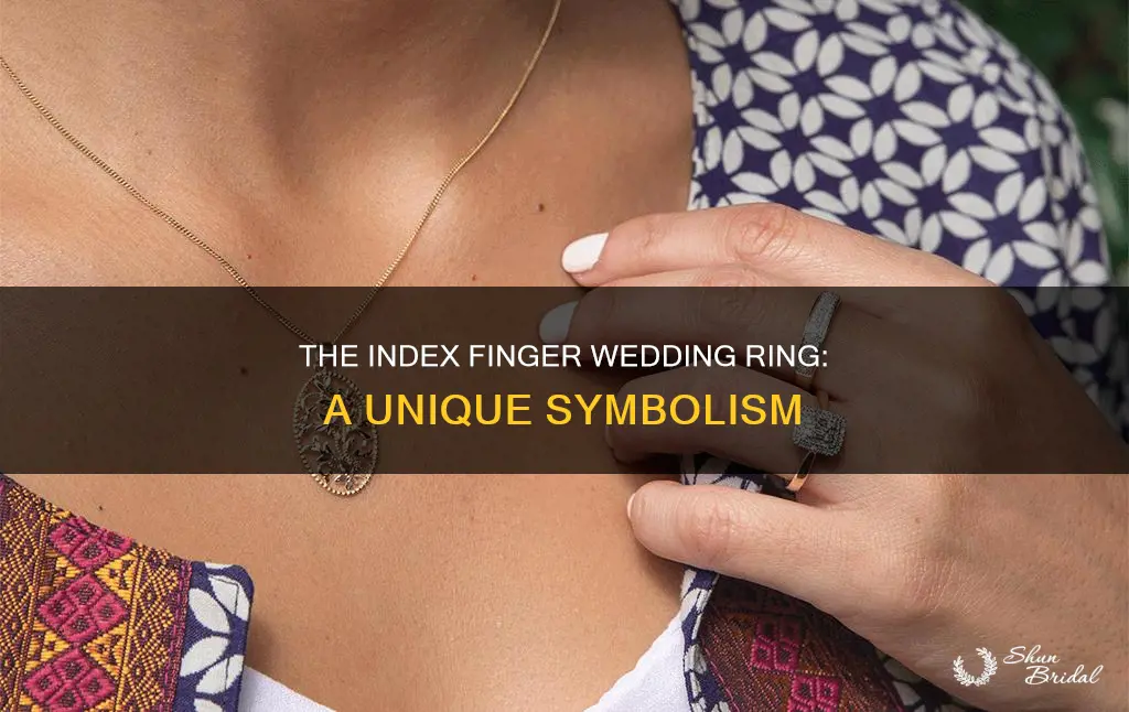 The Index Finger Wedding Ring: A Unique Symbolism | ShunBridal